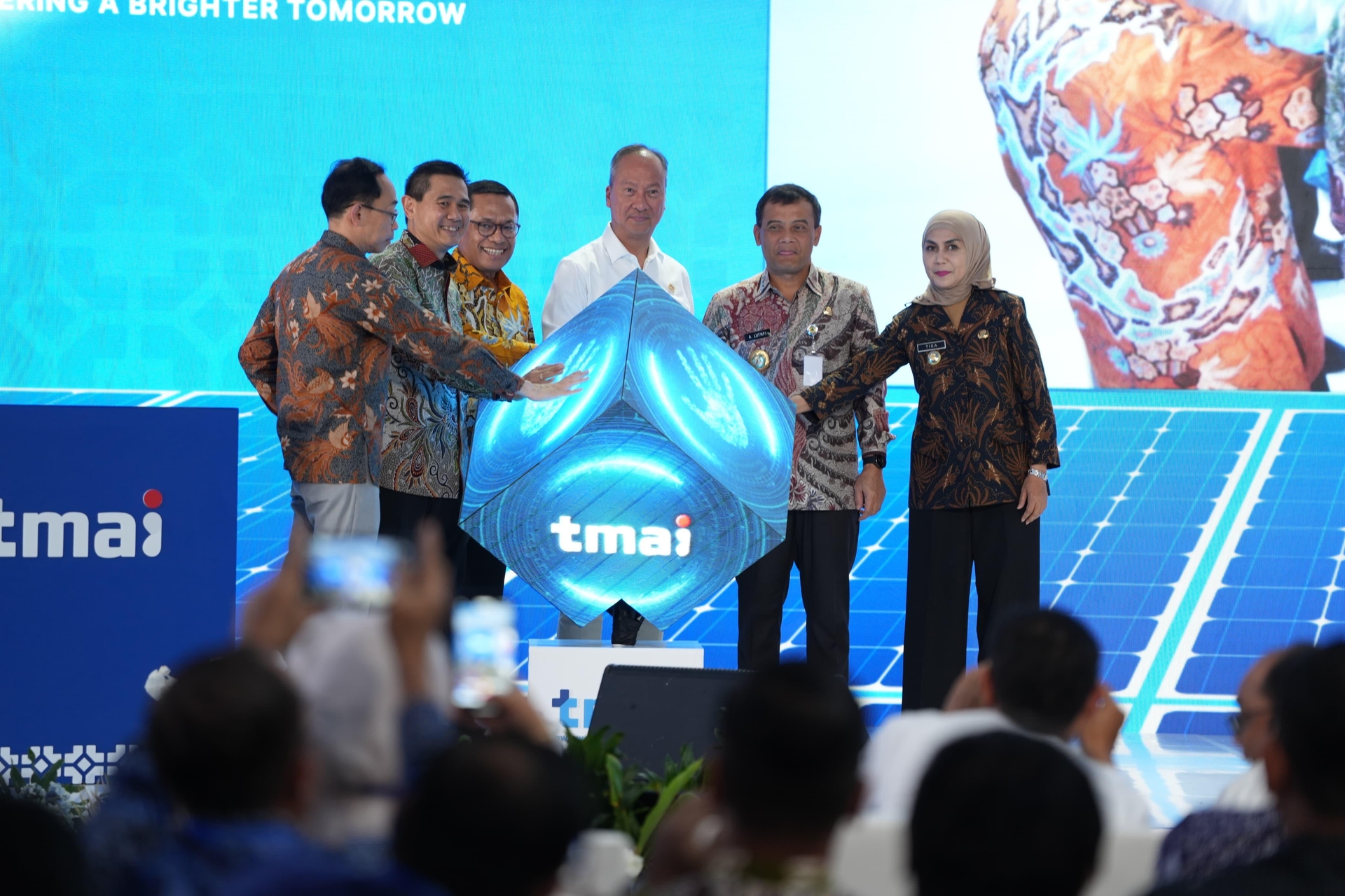 Resmikan Pabrik, PT Trina Mas Agra Indonesia Siap Produksi Panel Surya Terbesar di Indonesia